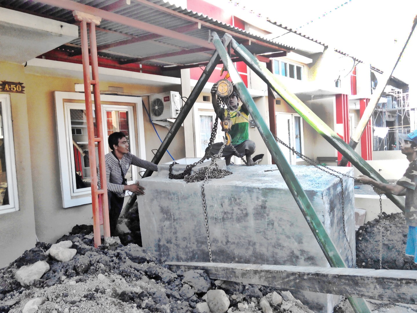Jasa pembuatan tandon air tanam cor Malang - Sedot WC Profesional